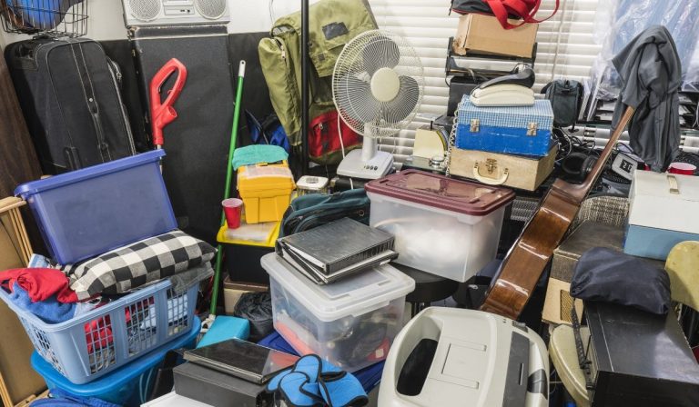 10 Decluttering Tips For Hoarders, Packrats, And Clutterbugs | Organize ...